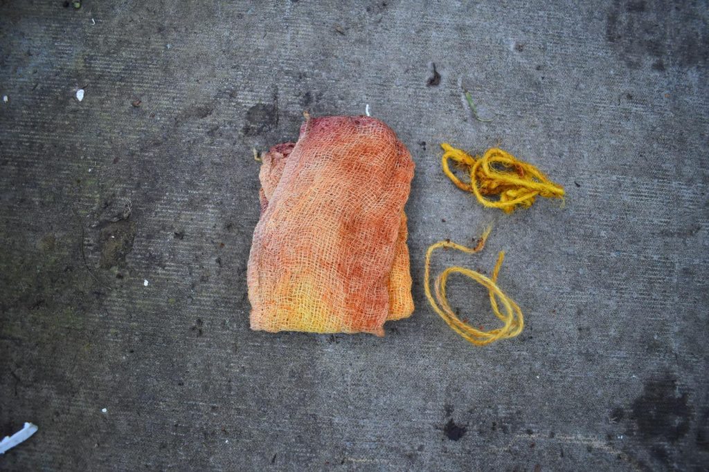 Fabric dyeing with turmeric - Makergardener